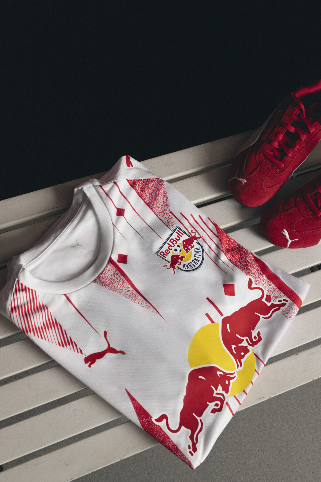 Red Bull Bragantino e PUMA lançam novo uniforme para 2026 – Correio de ...